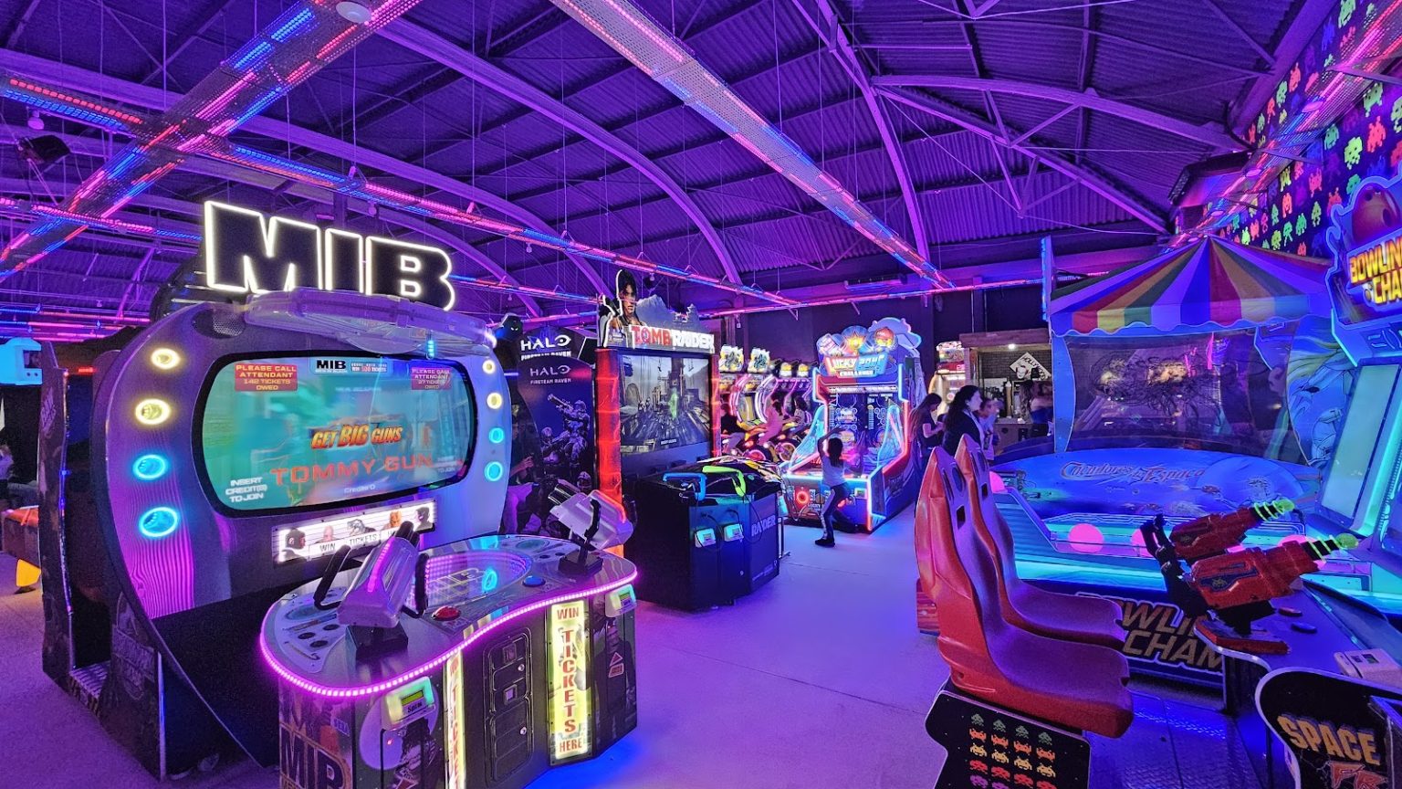 O Bario Tatuapé- Fliperamas, Burgers, drinks autorais e nostalgia em ...