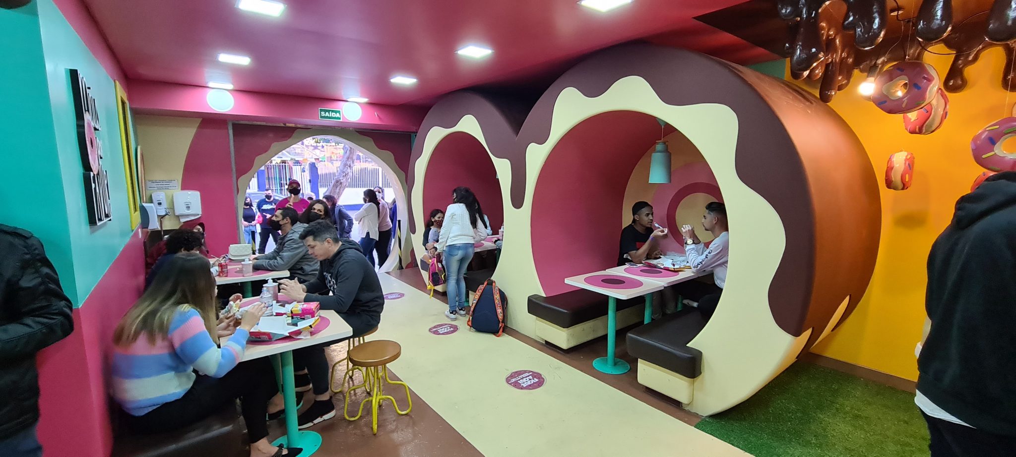 Conheça o PopHaus Tatuapé - O maior parque de brinquedos infláveis do ...